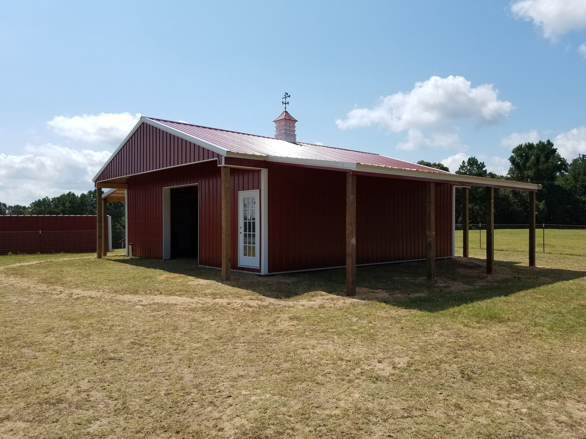 Houston Barns & Barndominiums | Rhino Pole Barns & Barndominiums